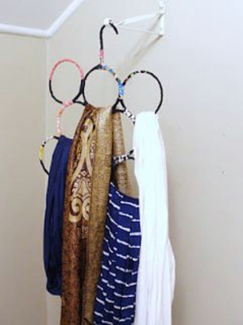 16 Amazing Things You Can DIY From Repurposed Hangers - DIY & Crafts